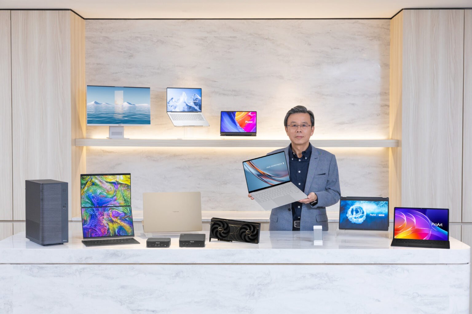 Las nuevas laptops ASUS Zenbook DUO con doble pantalla y ProArt GoPro ...